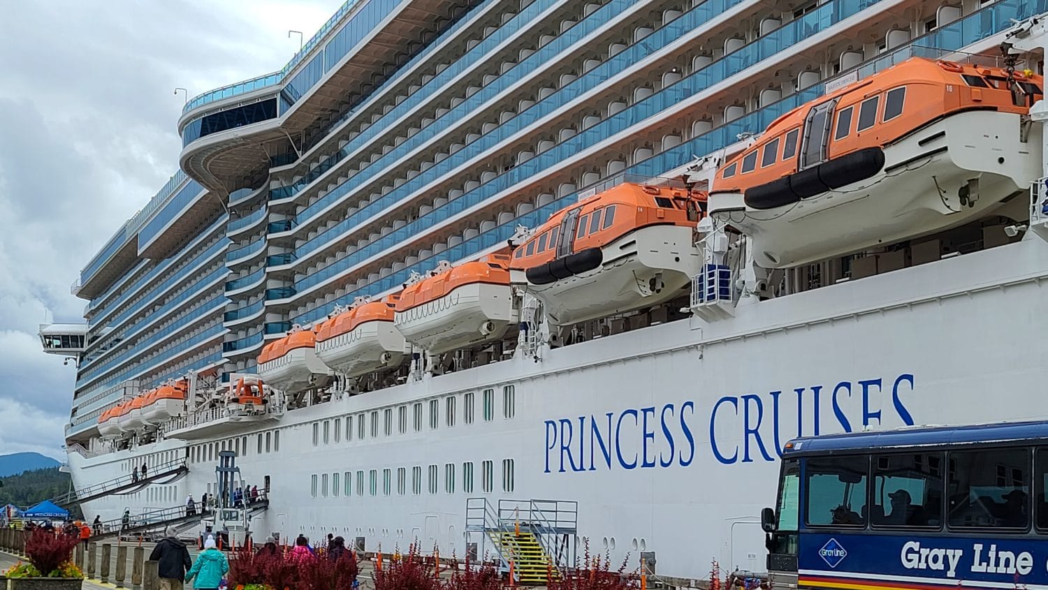 Cruise Lines Extend Vaccine and Mask Requirements for Cruises Through ...