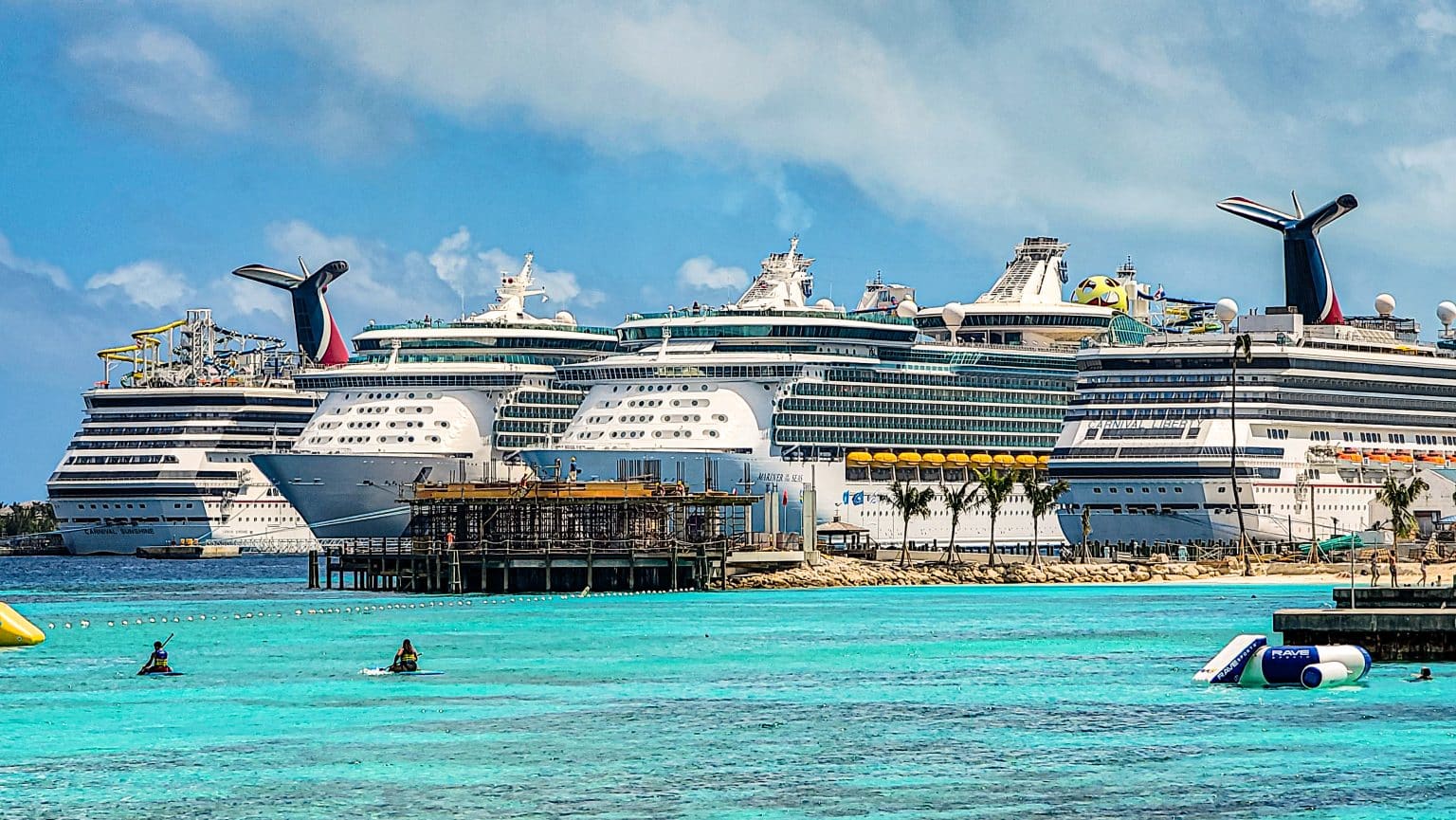 10 Cruise Lines Offering Labor Day Cruise Deals for 2025