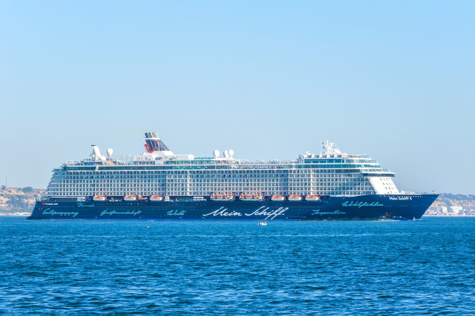 TUI to Fly Thousands of Cruise Passengers Back Home After They Were ...